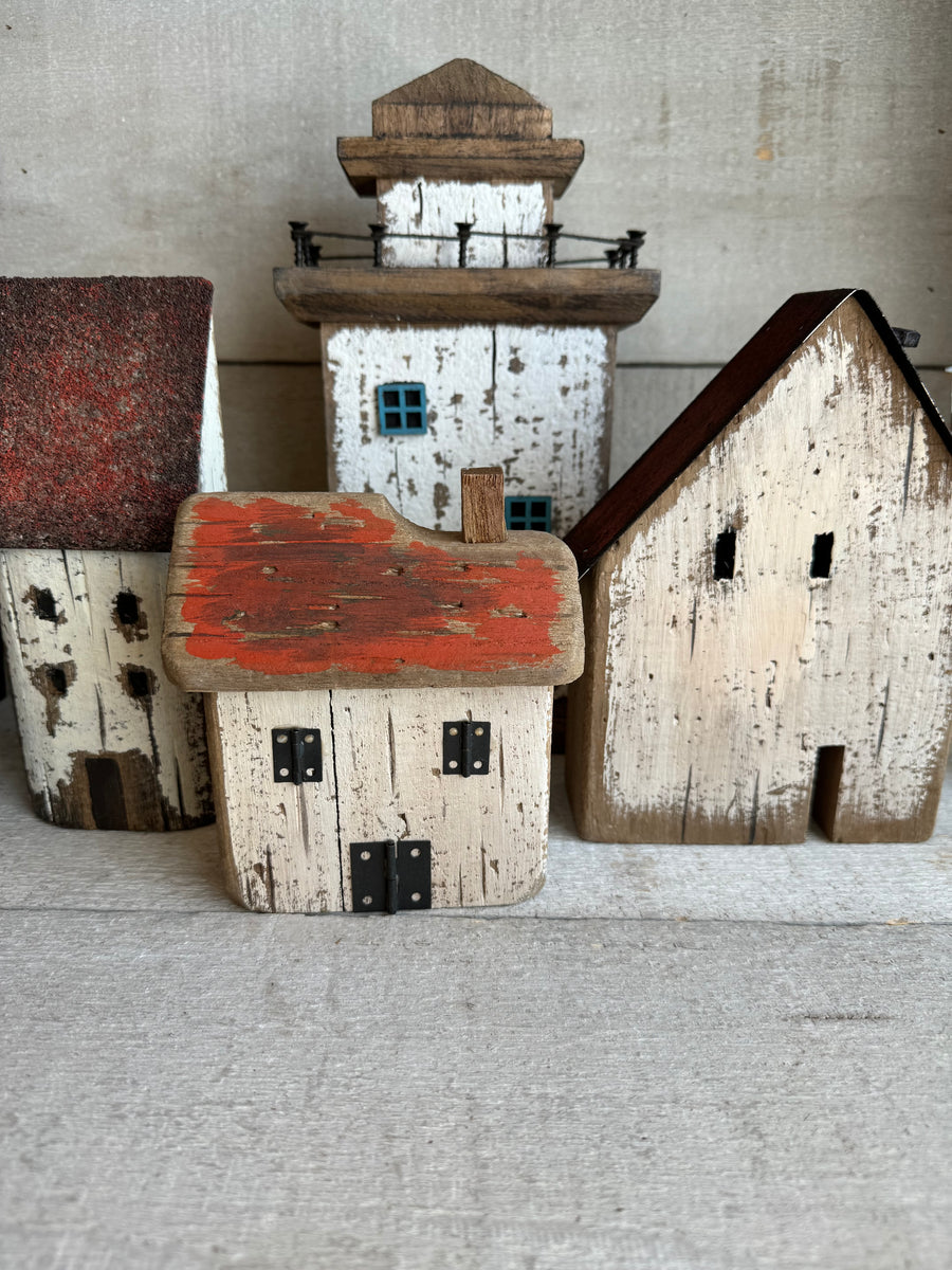 Distressed wooden house – La Belle Vie Home Decor