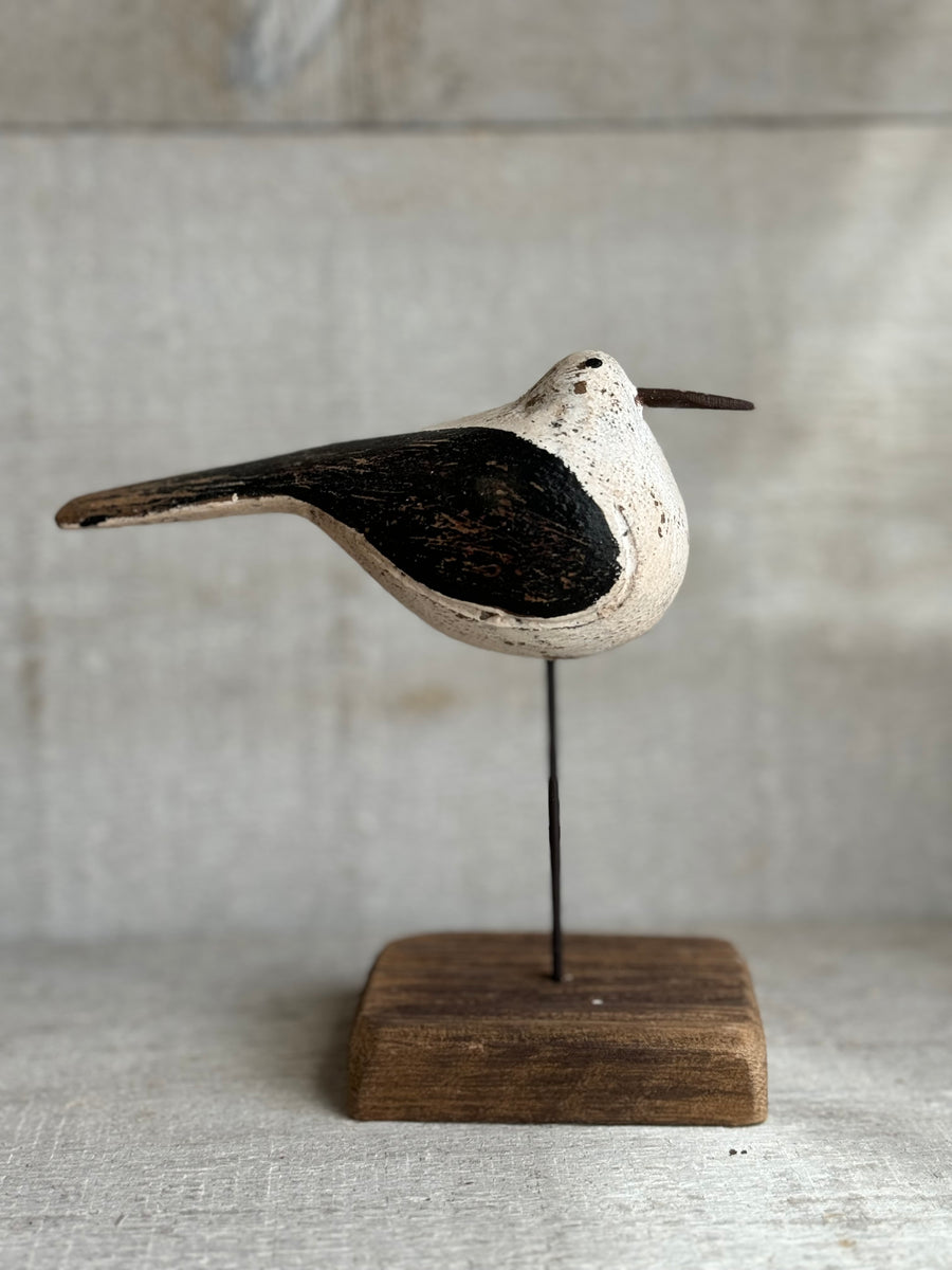 Small seagull on a stand – La Belle Vie Home Decor