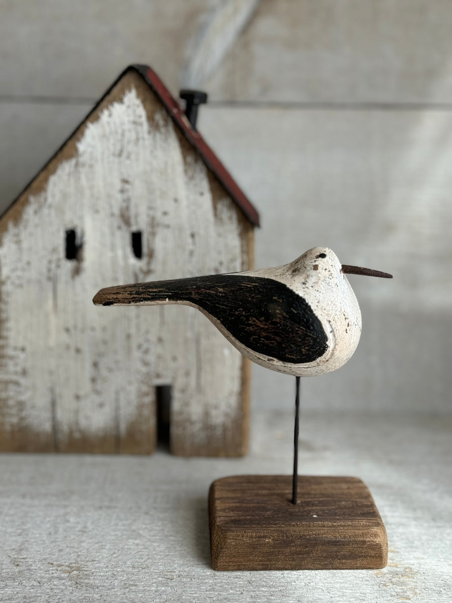 Small seagull on a stand – La Belle Vie Home Decor