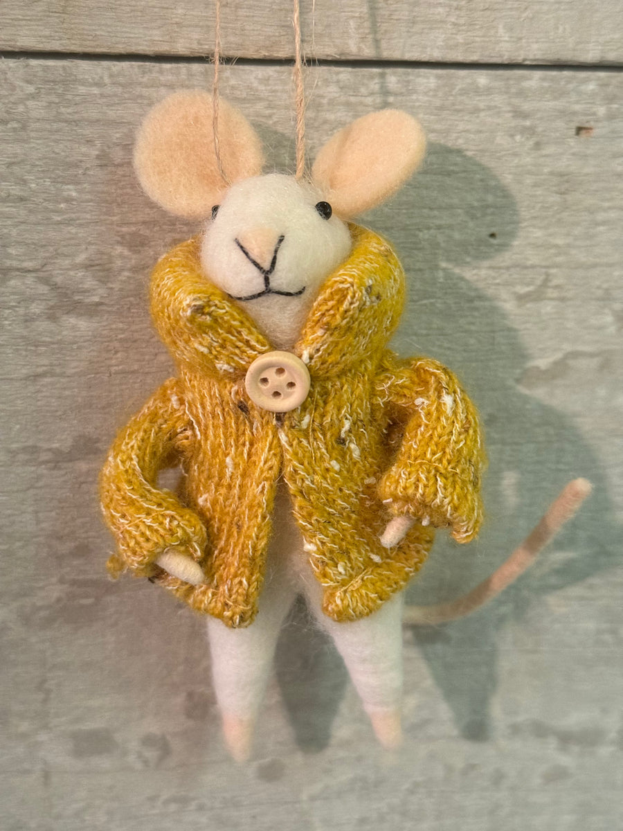 Comphy Cole mouse ornament – La Belle Vie Home Decor